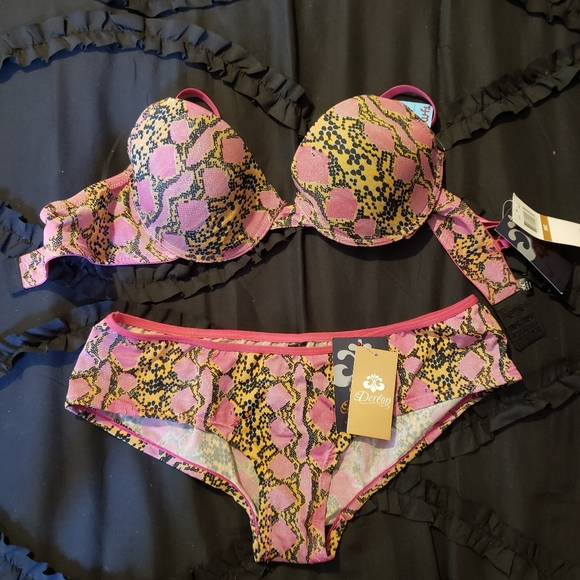 Dereon | Intimates & Sleepwear | Dereon Pink Snake Print Panty Bra Set ...